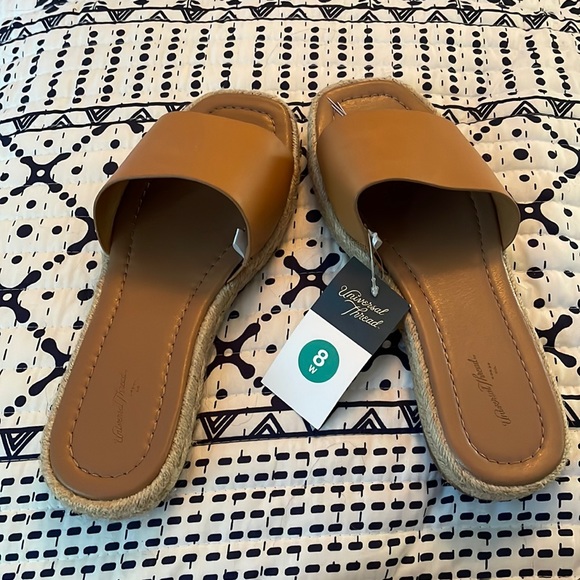 Universal Thread | Shoes | Universal Thread Tan Sandals | Poshmark